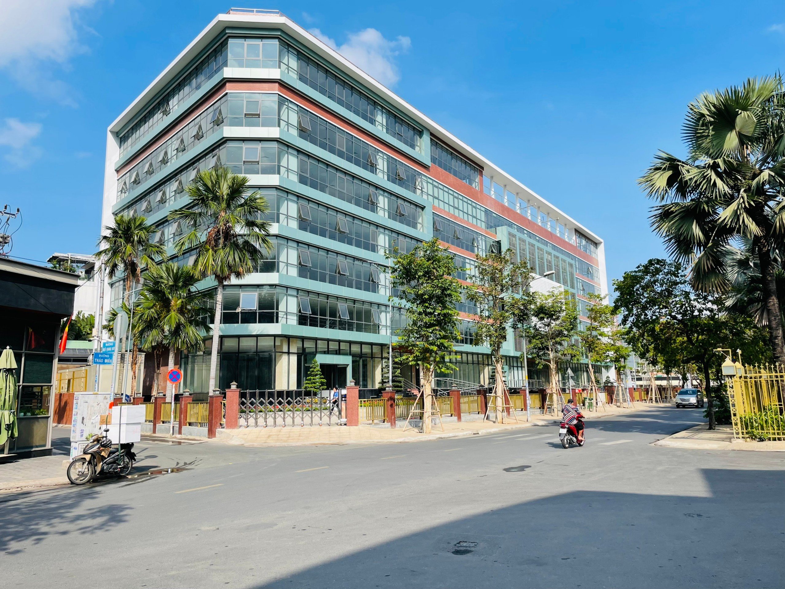 Cho thuê văn phòng An Phú Building | 43-45 Thảo Điền Quận 2